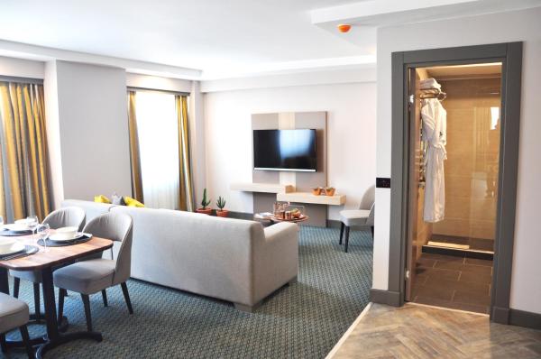 Special King Suite With Kitchen & 2 Bathrooms - Eminönü