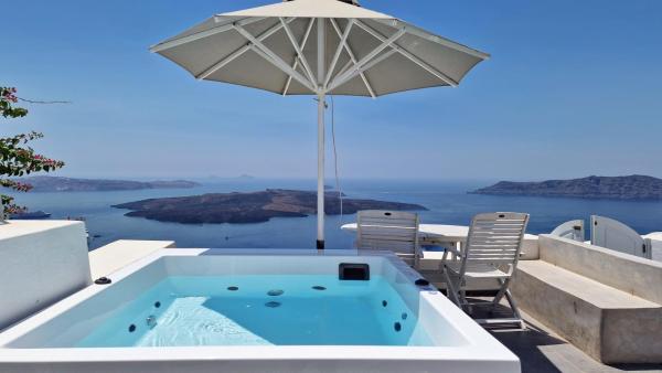 Karpimo Horizon - Caldera Sunset View - Private Hot Tub - Firostefani - Santorini