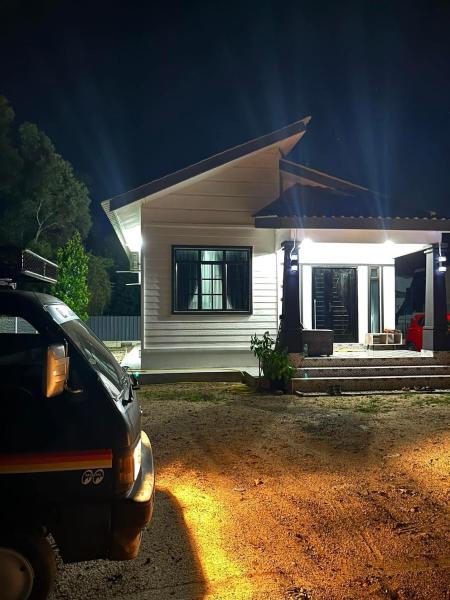 Aqilla Homestay Besut - Kampung Raja
