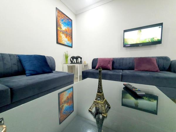 Spacious Brand New Apartment - Eiffel& Garden View - Lahore