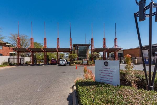 1 Bed Apartment @ Jackal Creek Golf Estate - Randburg