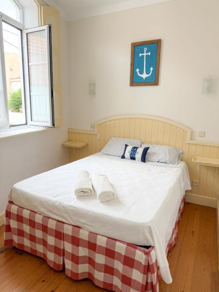 Casa Das Ancoras Historic Beach Guesthouse In Buarcos Portugal - Abrantes