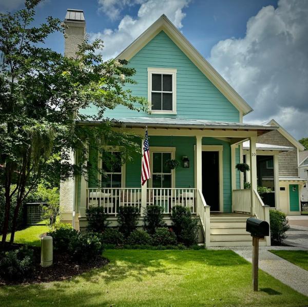 Wharf Street Coastal Escape - 3br Old Town Luxury - Bluffton, SC