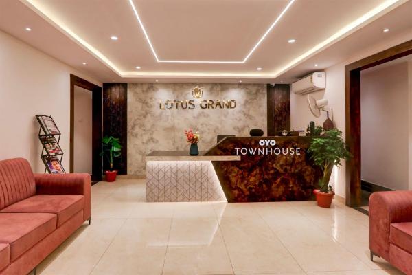 Super Townhouse Lotus Grand - Andhra Pradesh