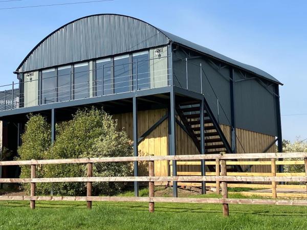 Stunning Contemporary Dutch Barn Conversion - Whitchurch