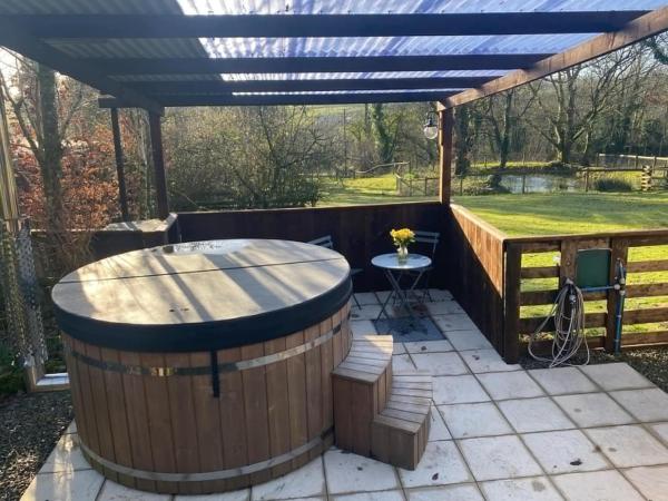 Hendre Glamping- Caravan Bryngwyn - Pembrokeshire