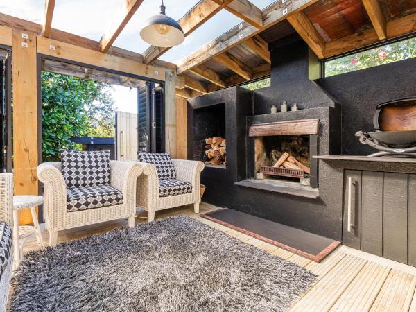 Living The Dream - Matarangi Holiday Home - Whitianga