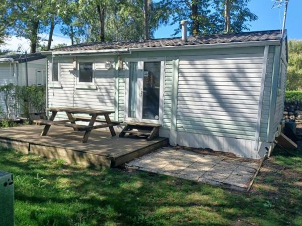 Mobil-home Confortable Avec Terrasse Pour 4 Personnes - Api-1-52-783 - Alp