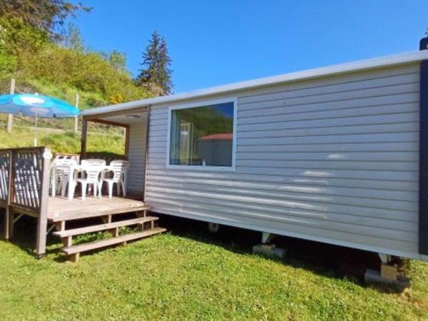 Mobil Home Confortable Pour 4 Personnes Avec Terrasse à Langogne - Api-1-52-455 - Lozère