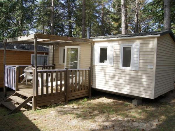 Mobil-home Confortable Avec Terrasse - 4 Personnes - Api-1-52-622 - Languedoc-Roussillon