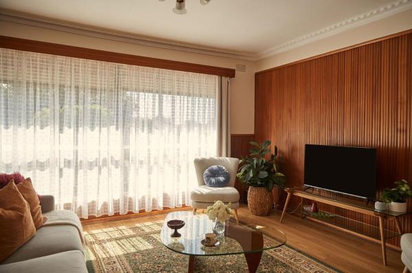Ultimate 70s Charm Near Geelong Waterfront And Cbd - North Shore