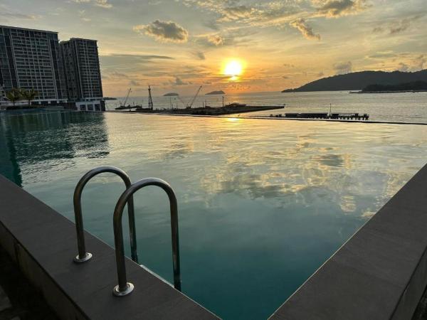 Seaview Pool Wifi 5pax Walk To Jesselton Point By Mixma Suites - Kota Kinabalu