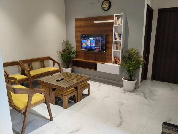 Back Stayz Delhi - Delhi