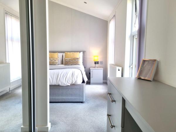 Beech 28 Hot Tub - Yorkshire