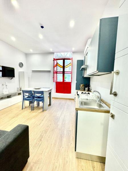 'Red' Modern 1br Near Promenade - La Valetta