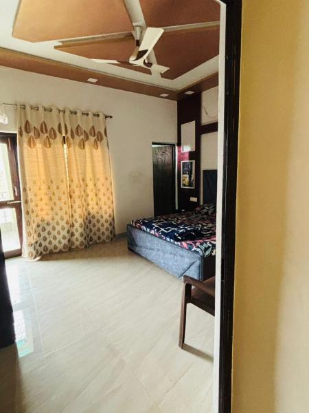 B121 Kedar Nagar - Agra