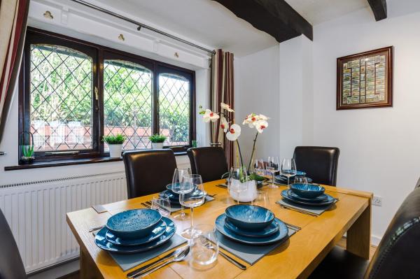 4bed 3bath Prv-parking X3 Doubles X1 King - Warrington