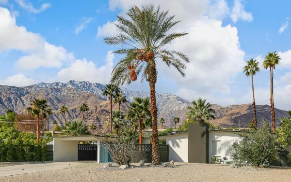 Bright & Harmonious Oasis - Palm Springs, CA