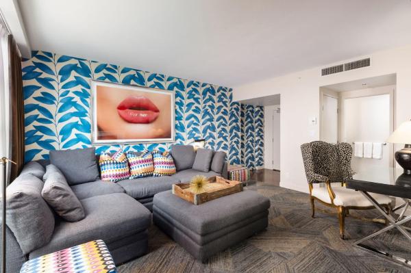 Opus Vancouver - Vancouver