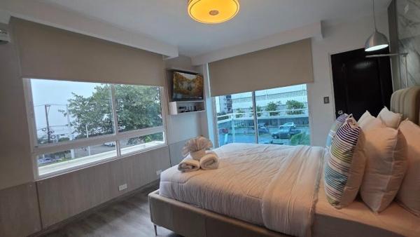 Excepcional Apartamento En Ave Balboa - Playa Blanca, Panama
