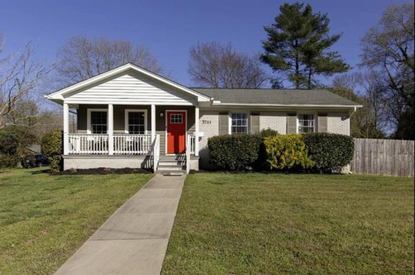 Charming 3br Retreat And Close To Uptown Fun - Charlotte, NC