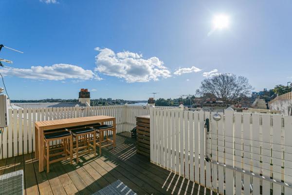 Waterfront Stylish & Charming Retreat - Bondi Beach