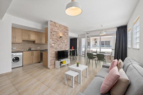 Giorgio Downtown 2 Bedroom Apartment - Lárnaca