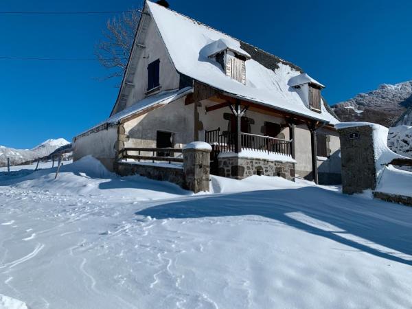 Gîte À La Ferme Au Puy Mary - Cantal