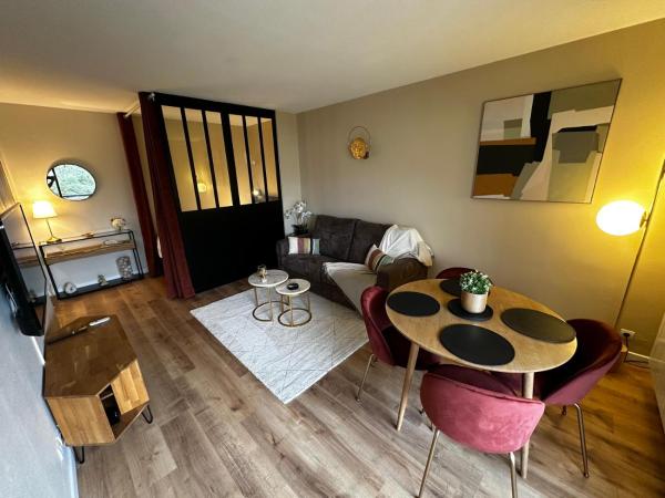 Le Monnet Studio Proche Bordeaux Avec Balcon Wifi & Place De Parking Privé Prox Tram Et Aéroport - Bordeaux