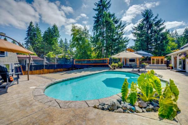 Hot Tub And Sauna Home 8 Mi To Downtown Tacoma! - Gig Harbor, WA