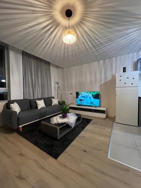 Chambre Dans Appartement - Évry