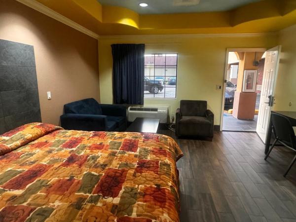 Pearl Inn - Houston, TX