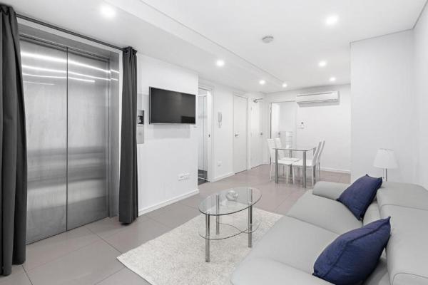 Stylish One-bedroom Apartment - Australian National Maritime Museum, Sydney