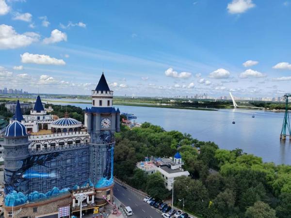 Central Street River View Apartment - Harbin