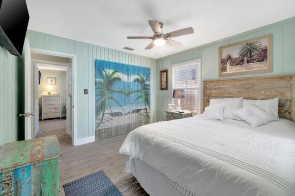 Treasure Home In St-pete Beach - St. Pete Beach, FL