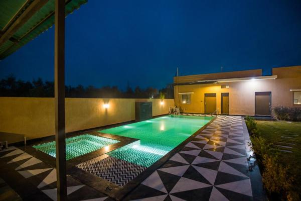 The Bliss Hushwood 2-bhk Villa With Private Pool, Lush Garden & Poolside Gazebo Pet-friendly - Gujarat