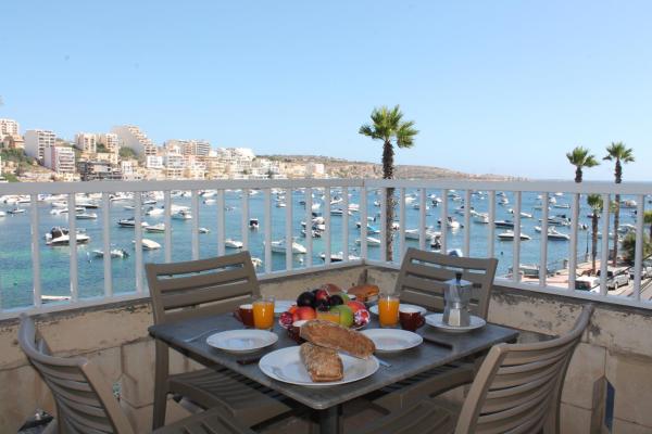 Blue Harbour 2 Bedroom Seafront Apartments With Large Terrace With Spectacular Sea Views - By Getawaysmalta - Malte