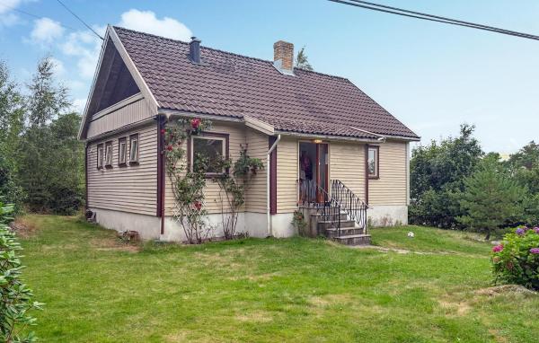 Three Bedroom Cozy Home In Flekkerøy - Kristiansand