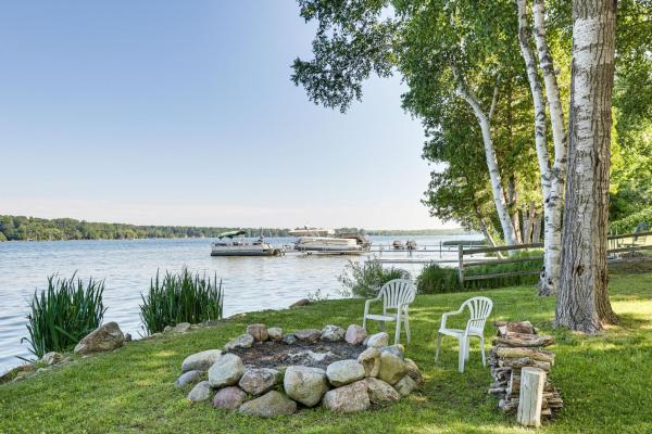 Waterfront Home On Duck Lake 8 Mi To State Park! - Interlochen, MI
