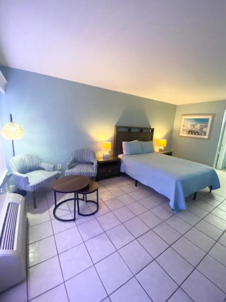 Bonita Beach Inn & Suites - Caribbean