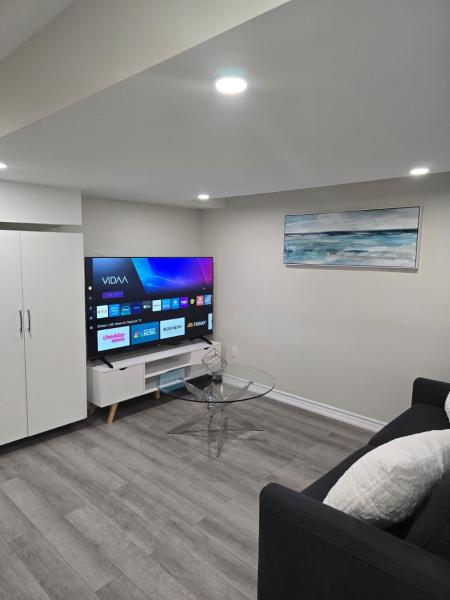 Charming Suite - Chicopee