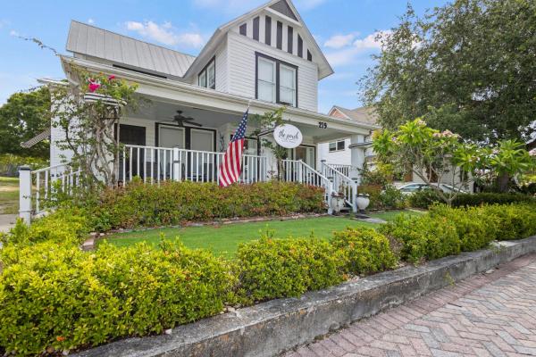 Historic Home With Modern Upgrades - Prime Downtown Location - Fort Pierce, FL