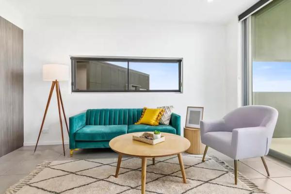 Water View 2br Apt With Fast Wifi, Pool And Parking - Sunshine Coast