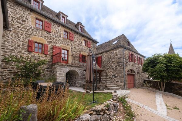 Ensemble Maison Et Grange - Marvejols