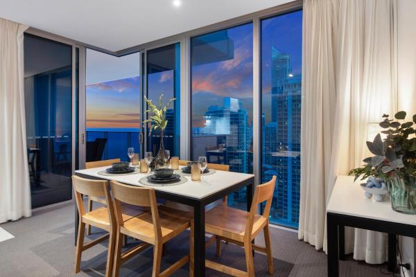 2 Bedroom Apartment At H'residences - Ocean & City Views! - Surfers Paradise