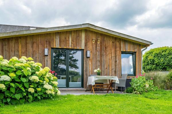 Karla - Stilvolles Apartment Mit Terrasse Und Garten - Schleswig-Holstein