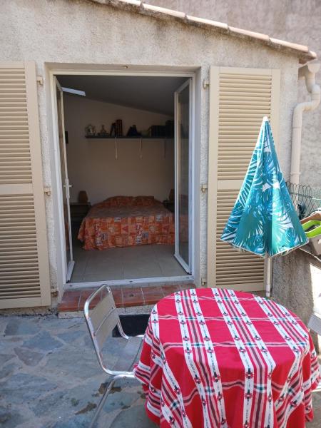 Chambre Avec Sdb Wc à 100 M Du Départ Du Gr20 - Calvi