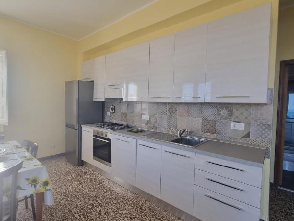 Central House - Santa Teresa di Riva