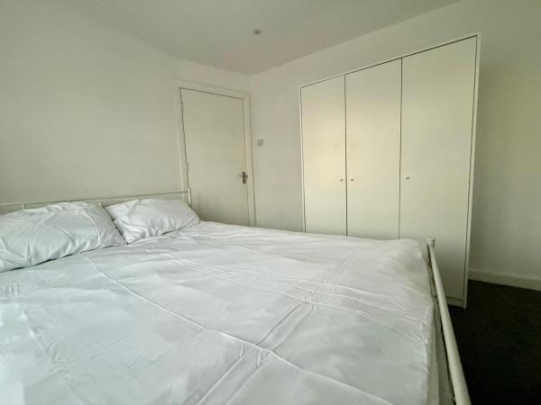 Rutland Living - Watford