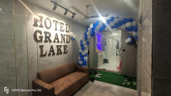 Hotel Grand Lake - Gandhinagar